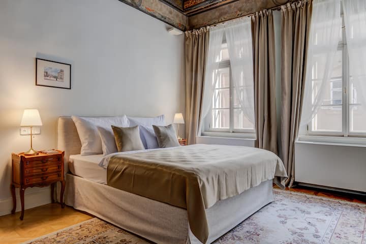Comfort Suite | Nerudova 211 - Prague