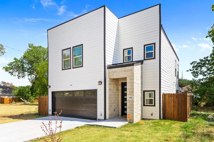 Modern Chic Spacious 5br Home In Dallas W/ 8 Beds! - 達拉斯