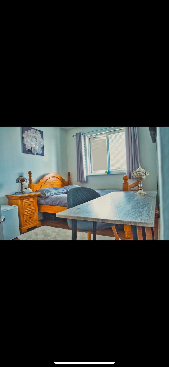 A Warm Welcoming 1 Bedroom Private Room For Two - Paisley