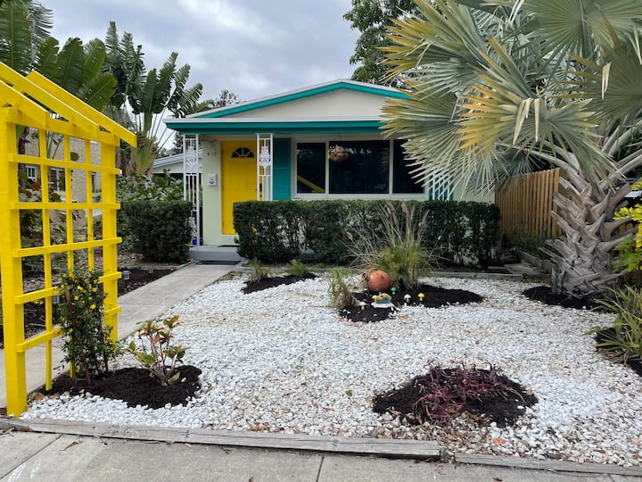 The Hippie Hideout, 2b Home, Close To Beach/dt. - Lake Worth, FL