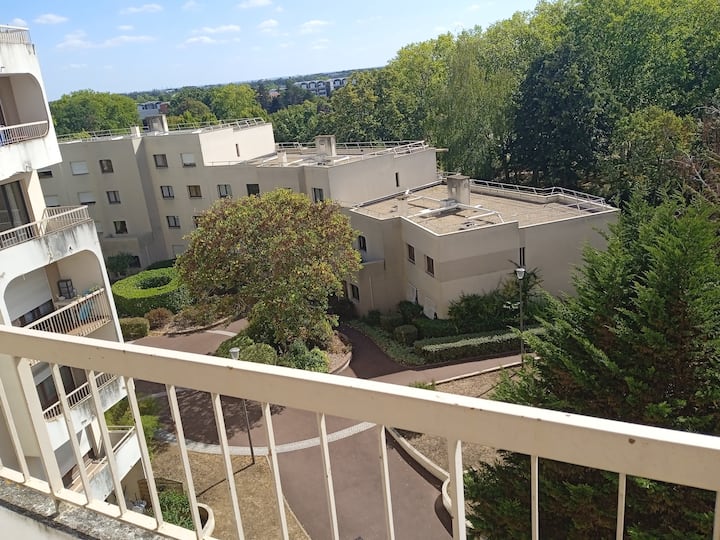 Superbe Appartement Avec Parking Gratuit Sur Place - Cergy