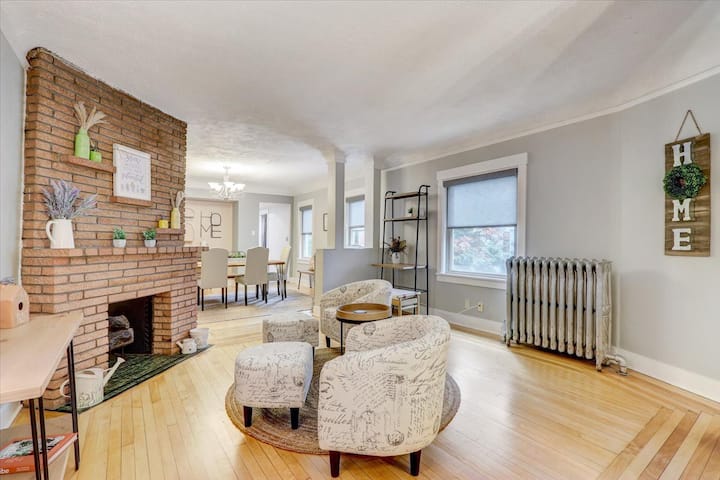 Cozy Farmhouse, 3br With Large Dining&kitchen! - ミルウォーキー, WI