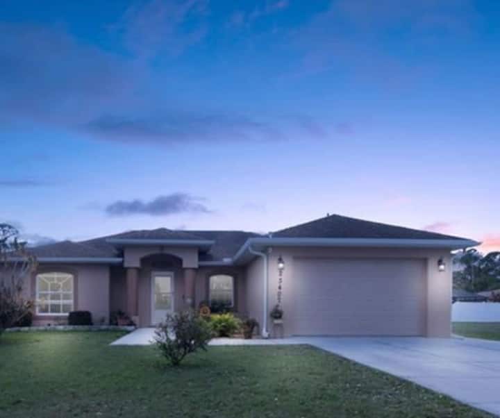 Port Charlotte - 3bd/2 Bath. Gulf Beaches Home! - Port Charlotte, FL