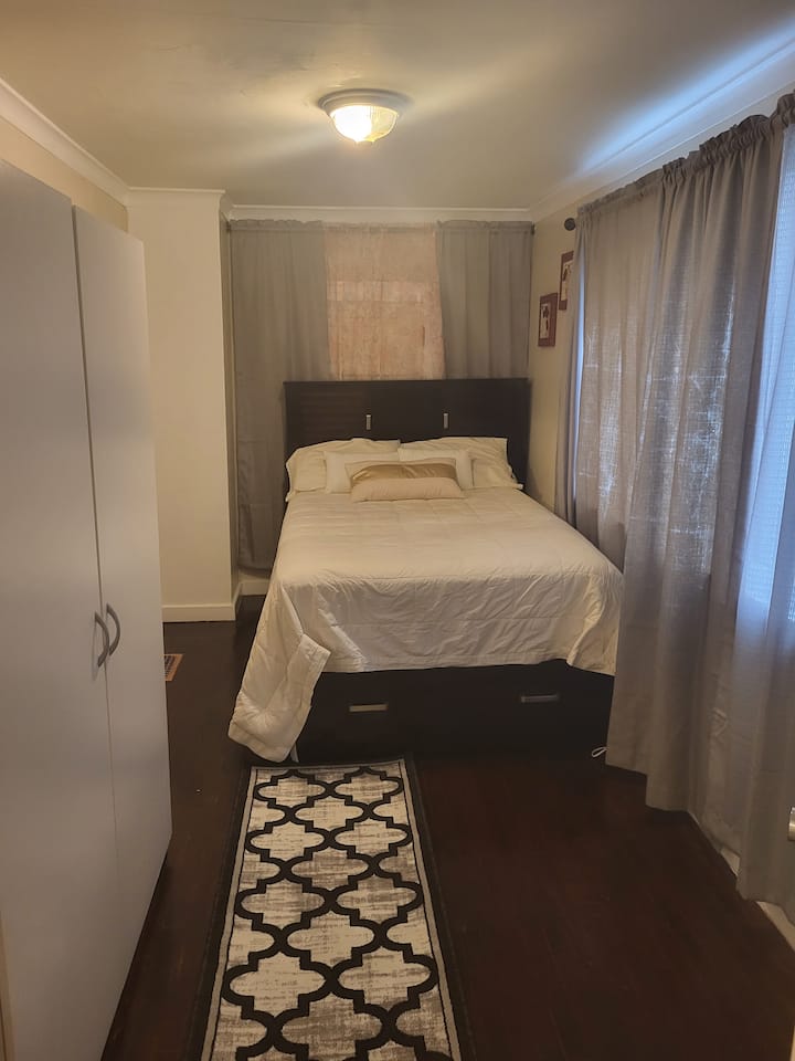 Cheerful 1-bedroom With Free Parking On Premises - Grandville, MI