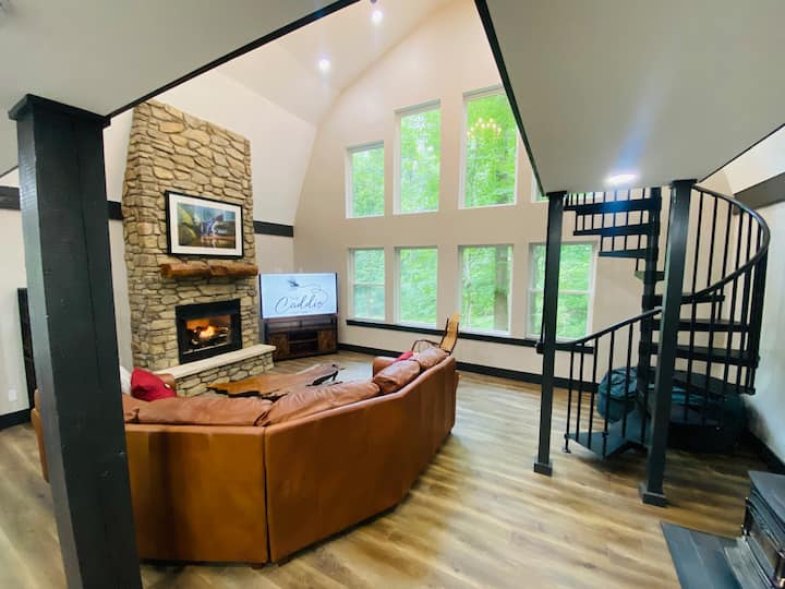 Fully Renovated Cabin In Hocking Hills - Ohio