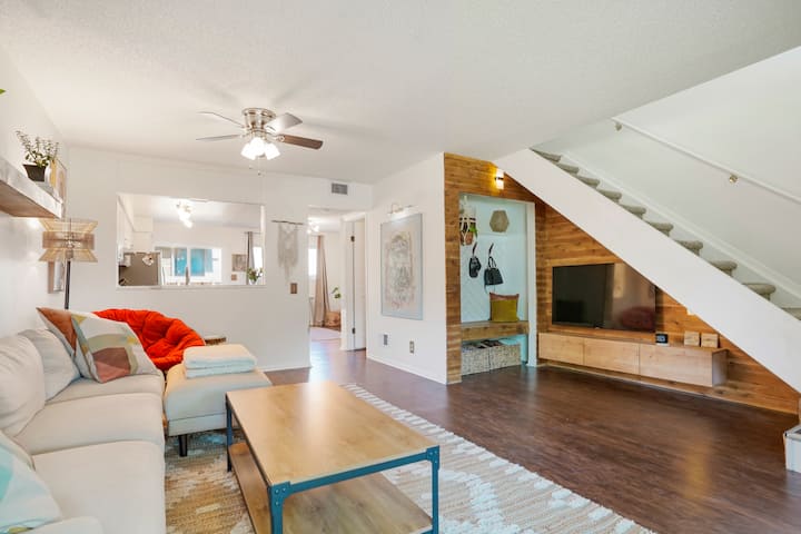 Cozy Townhome In Aurora Near Denver - Aurora, CO