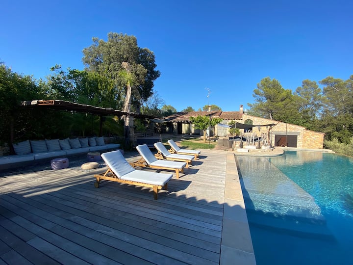 Domaine Avec Piscine Et Tennis - Gorges du Verdon
