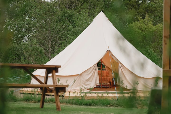 Bell Tent Near Tenby Sleeps Upto 5 People - Tenby