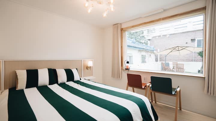 넓은 마당 독채, 바베큐, 구해줘 홈즈 방영, 시장&맛집 도보 15분 - ‘정(情)담옥’ - Sokcho