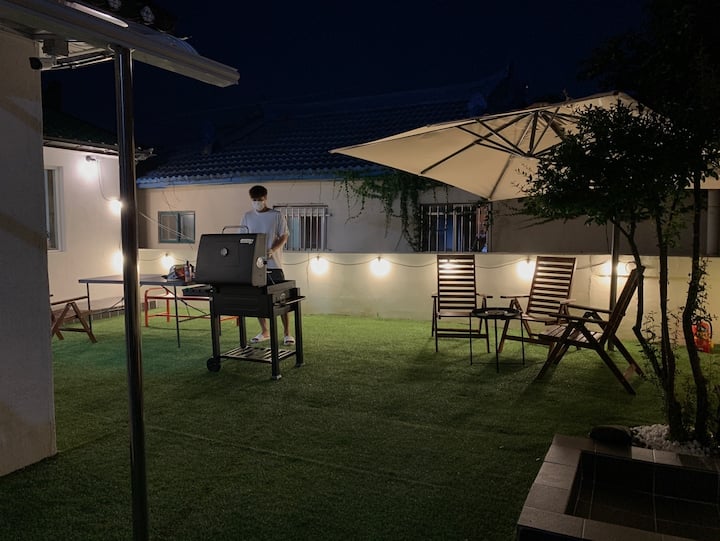 넓은 마당 독채, 바베큐, 구해줘 홈즈 방영, 시장&맛집 도보 15분 - ‘정(情)담옥’ - Sokcho-si