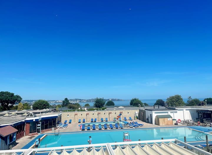 Luxury 3 Bedroomed  6 Birth Static Caravan - Paignton