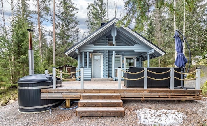 Well Equipped Cottage Facing Two Lakes. - Tampere