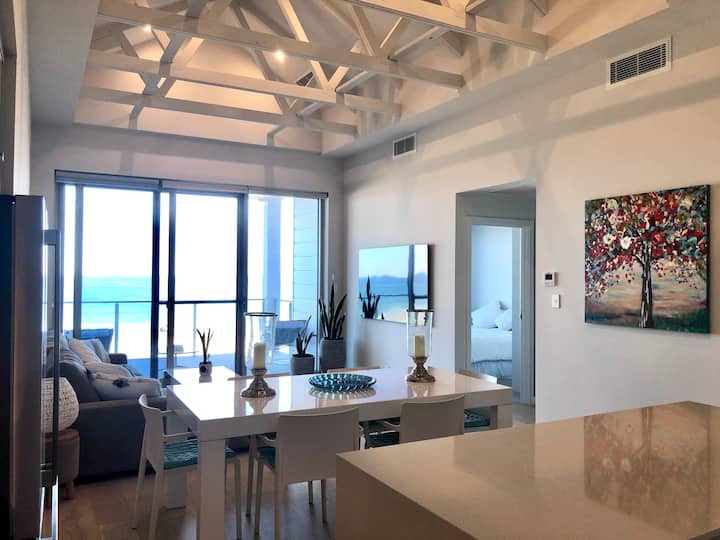 Luxury New Esplanade Beachfront Apartment - McLaren Vale