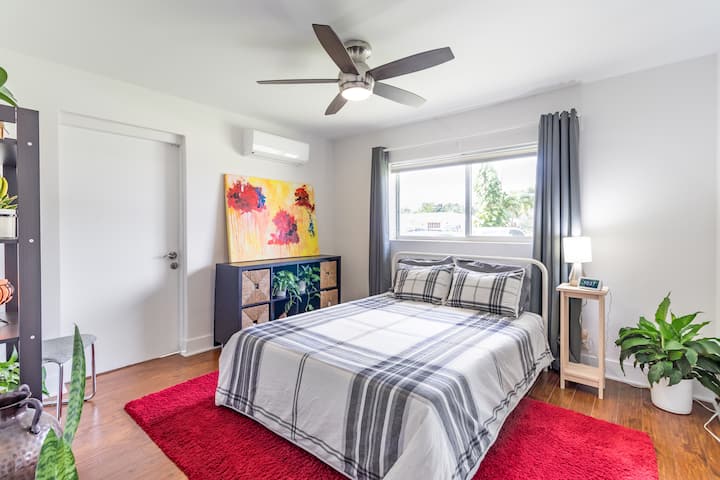 Cute Efficiency Suite With Private Entry And Bath - Fort Lauderdale, FL