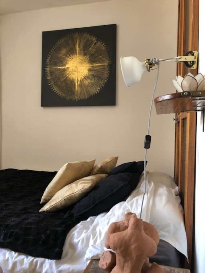 Chambre Dans Le Vieux-lyon - Lione