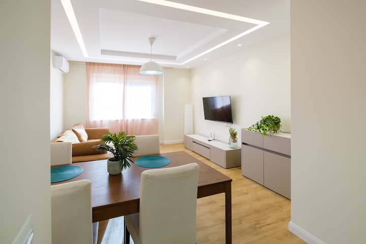 Liana's Apartment In The Center Of Blloku, Tirana - 티라나