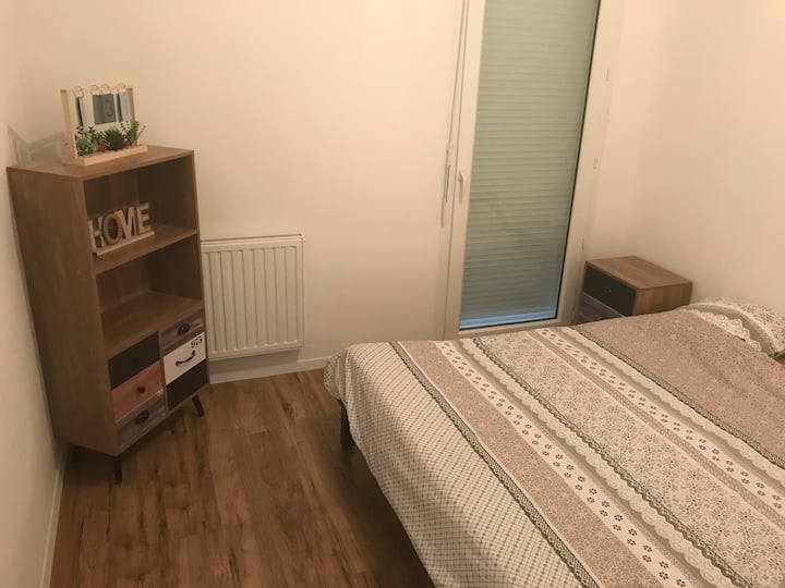 Chambre Privée Avec Place De Parking Gratuite - Angers