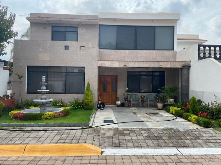 Bella Casa, Acompañada De Tranquilidad Y Comodidad - San Juan del Río