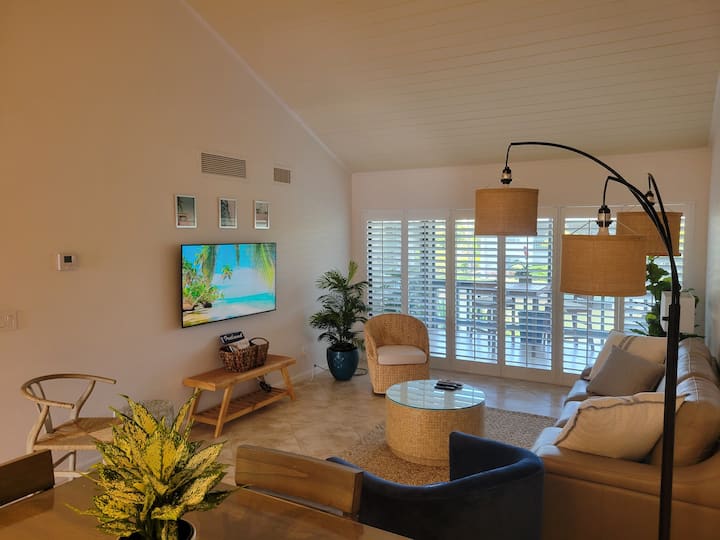 Beachfront Getaway In  Relaxing Community!!! - Fort Pierce, FL