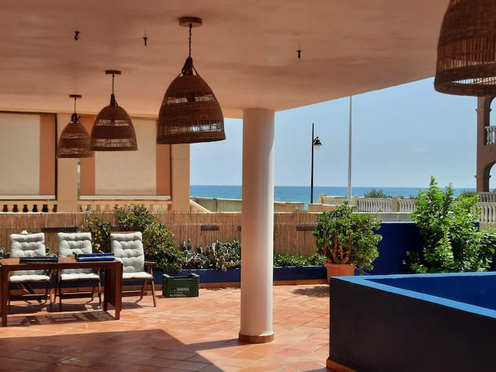 Bungalow En La Playa Con Piscina Y Terraza Amplia - Alzira