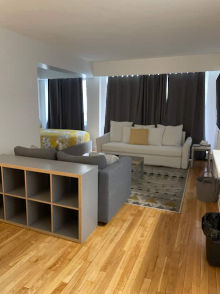 Lay Your Head (109) - Montreal