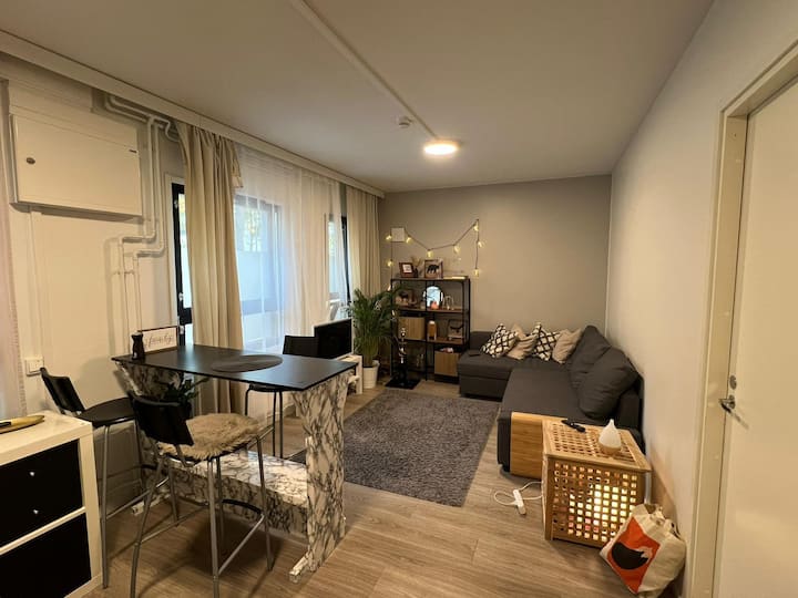 Cozy Bright 1 Bedroom Apartment - Helsinki