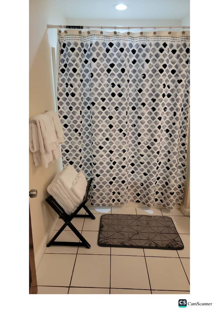 Sha-ron's Place 2 Bedroom  Mckees Rock, Pittsburg - Sewickley, PA