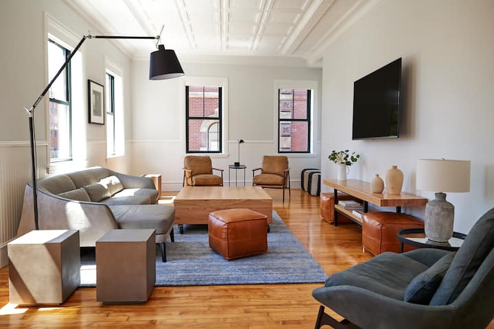 Spacious Three-bedroom Loft With Shuffleboard - 포틀랜드