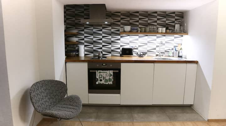 Cosy Studio With Terrace And Private Garden - Praga