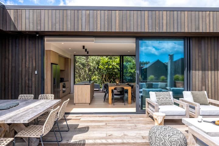 Wavesong - Oceans 11 | Be My Guest - Waiheke Island