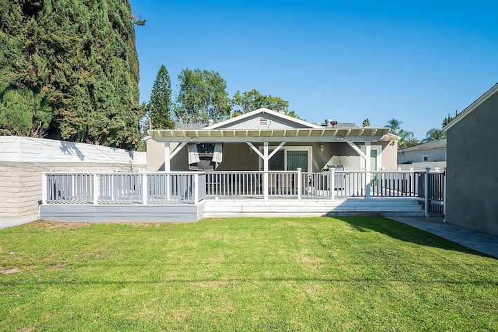 Family Friendly Spot With Big Outdoor Bbq And Tv - Los Ángeles, CA