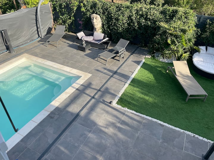 Magnifique Villa Avec Piscine,jacuzzi Et Cinéma - Chambly