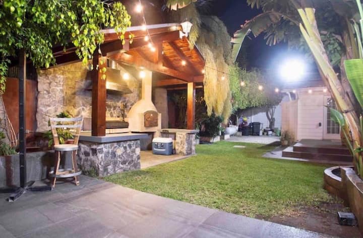 Casa Roja (Ac/patio & Bbq Area/indoor Fire Place) - Ensenada
