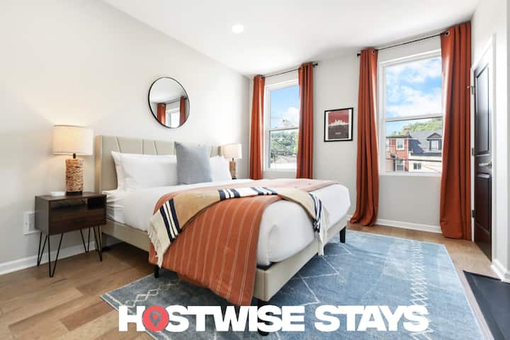 Theater Room, King + Queen Beds, Great Kitchen! - Pittsburgh, PA