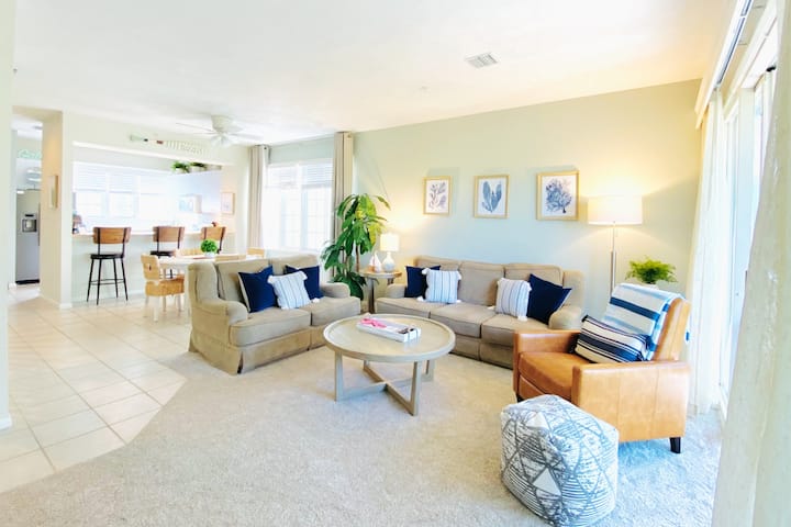 Peace & Quiet 
Beach Beauty On Longboat Key
2br/3b - Longboat Key, FL