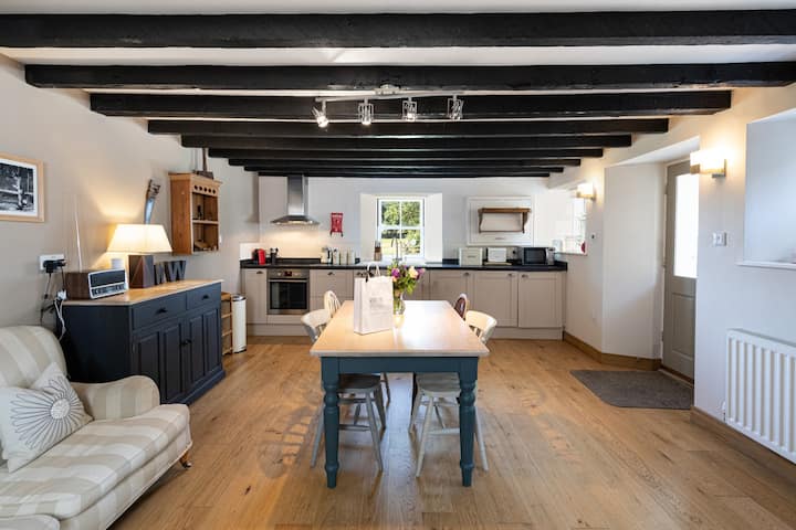 Characterful Cottage Set In Stunning Grounds - Hexham