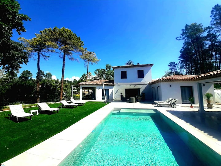 Magnifique Villa Au Calme 
Piscine Au Sel Chauffée - Montauroux