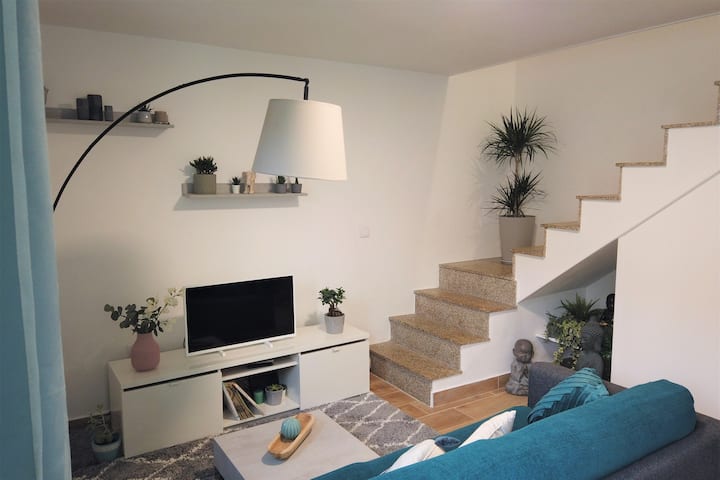 A Cozy Townhouse Very Close To Campanhã Metro - Porto