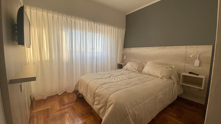 Luminoso Departamento Con Excelente Ubicacion - La Plata