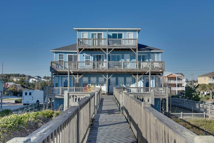 Updated Oceanfront 5br | Sleeps 12 | Pet-friendly - Emerald Isle, NC