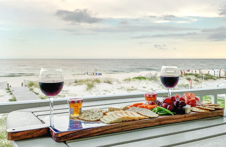 Boho On The Beach With Direct Gulf Views - Gulf Shores, AL