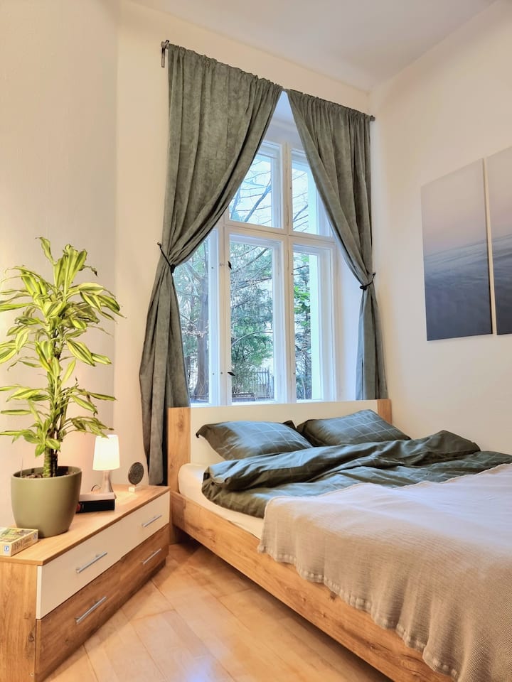 Moderne Altbauwohnung In Charlottenburg - Berlin