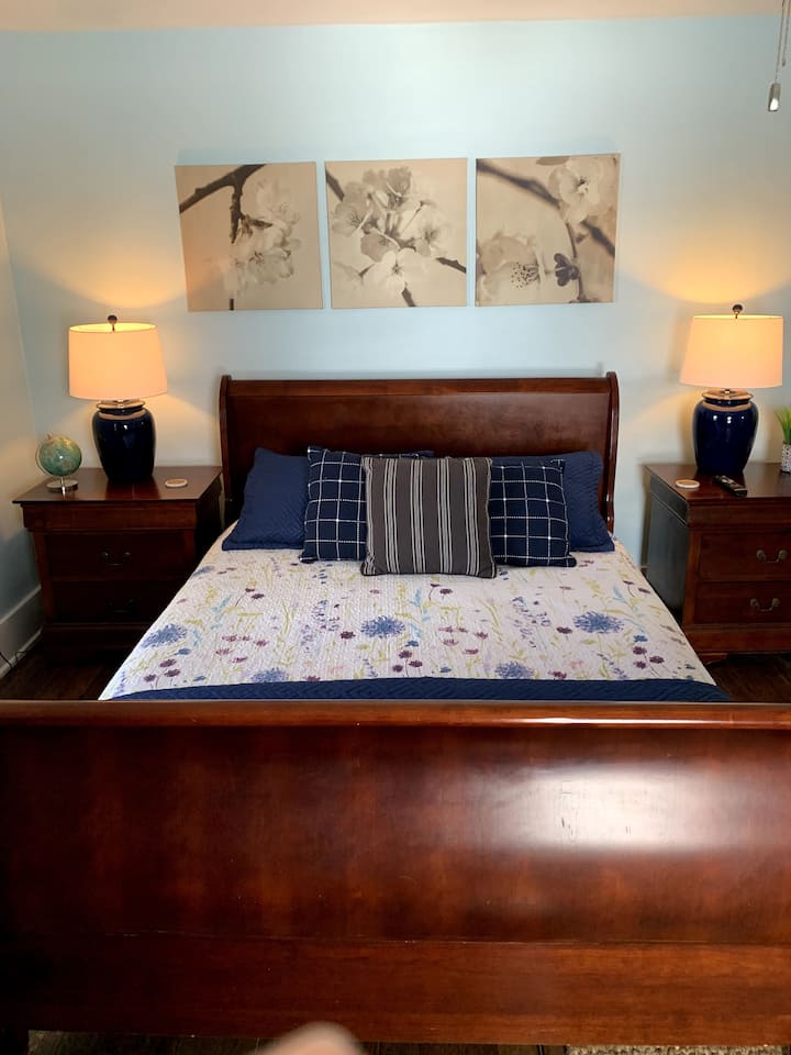 Hemingway Suite At Historic Boarding House - Ponce Inlet, FL