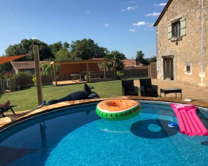 Stunning, Rural Converted Barn With Pool & Hot Tub - Aubeterre-sur-Dronne
