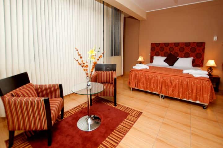 Habitación Suite - Cama King Size - Puerto Maldonado