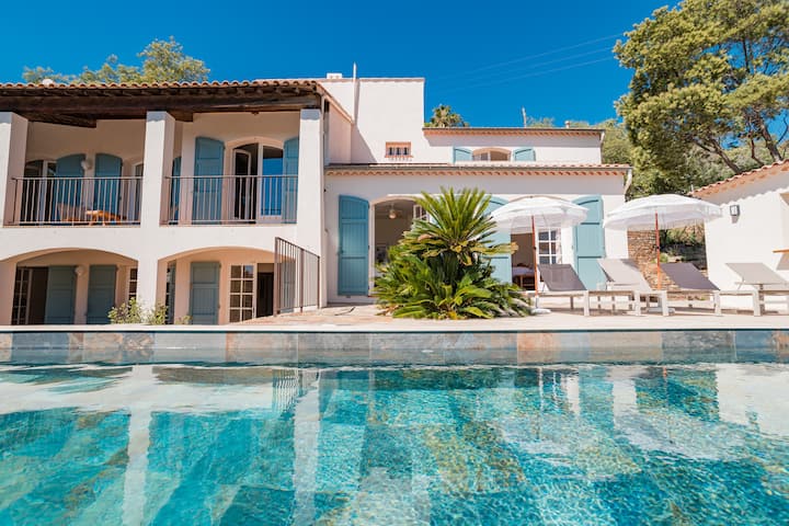 Villa Avec Piscine à 2 Mn à Pied Du Village - Côte d'Azur