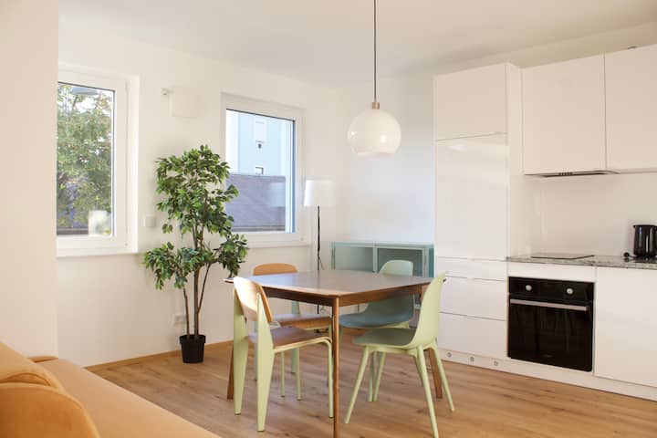 Funky 1 Bedroom Close To Subway (U2) - ウィーン