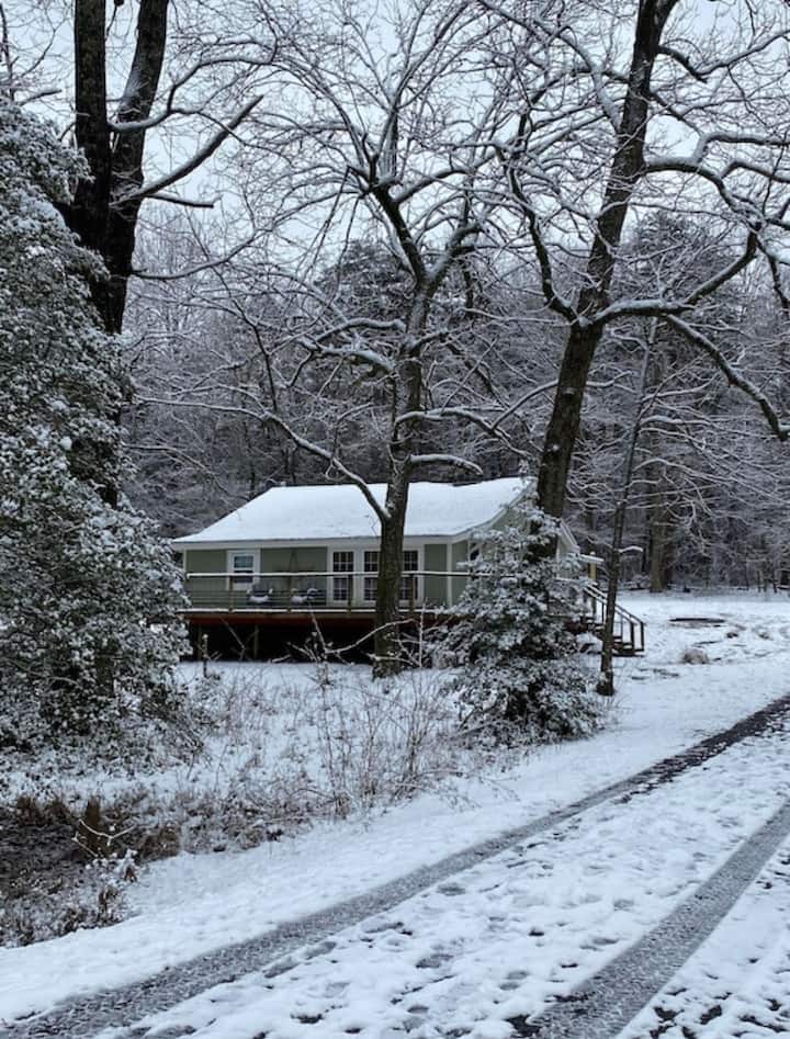 Whitetail Sleeps 6 With Hot Tub - Alabama