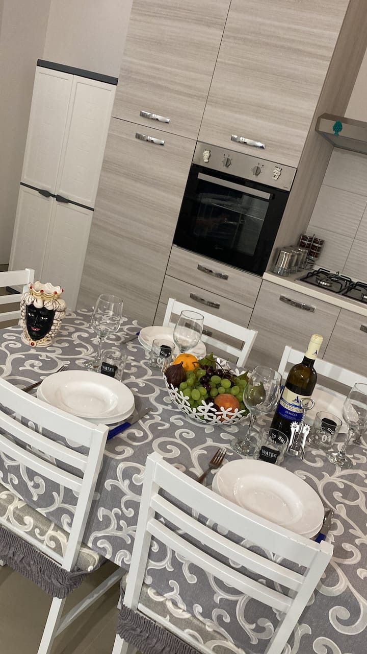 Casa Martina
Avola
Info 347/5939050 - Avola