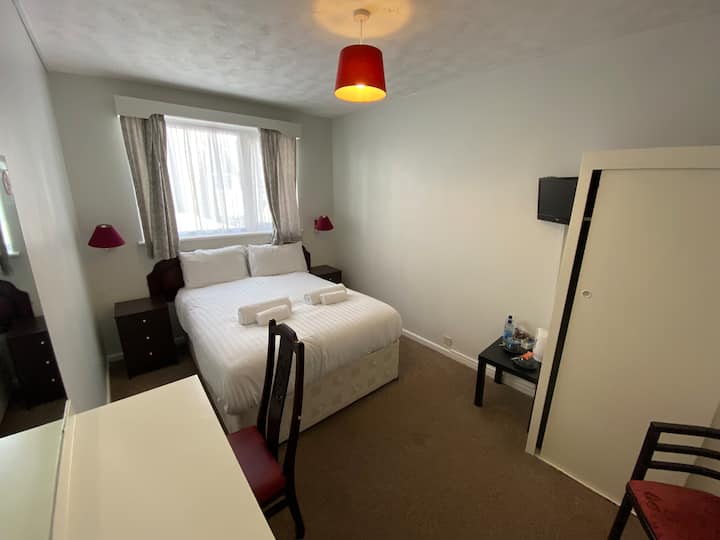 Double Room At The Fairhaven Hotel - Weymouth